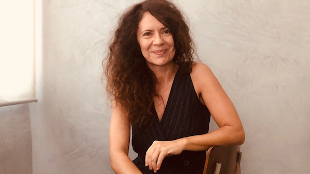 Dulce Fernandes e a memória sepultada em "Contos do Esquecimento" - RTP Cinemax